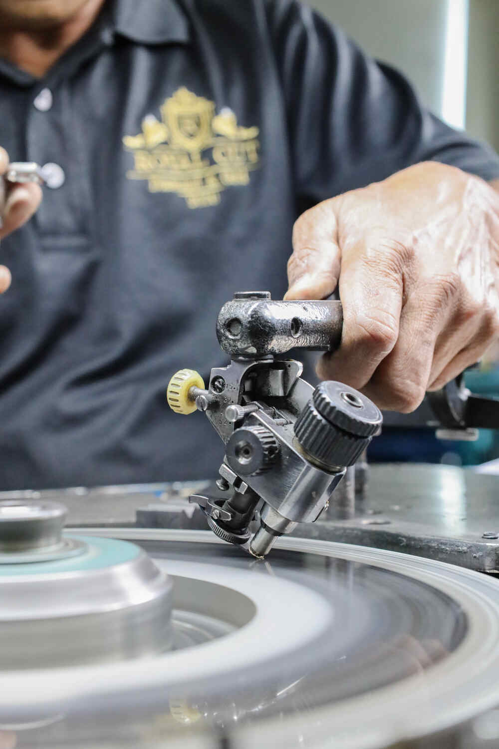 Gold & Diamond Cutting and Polishing Company in Dubai