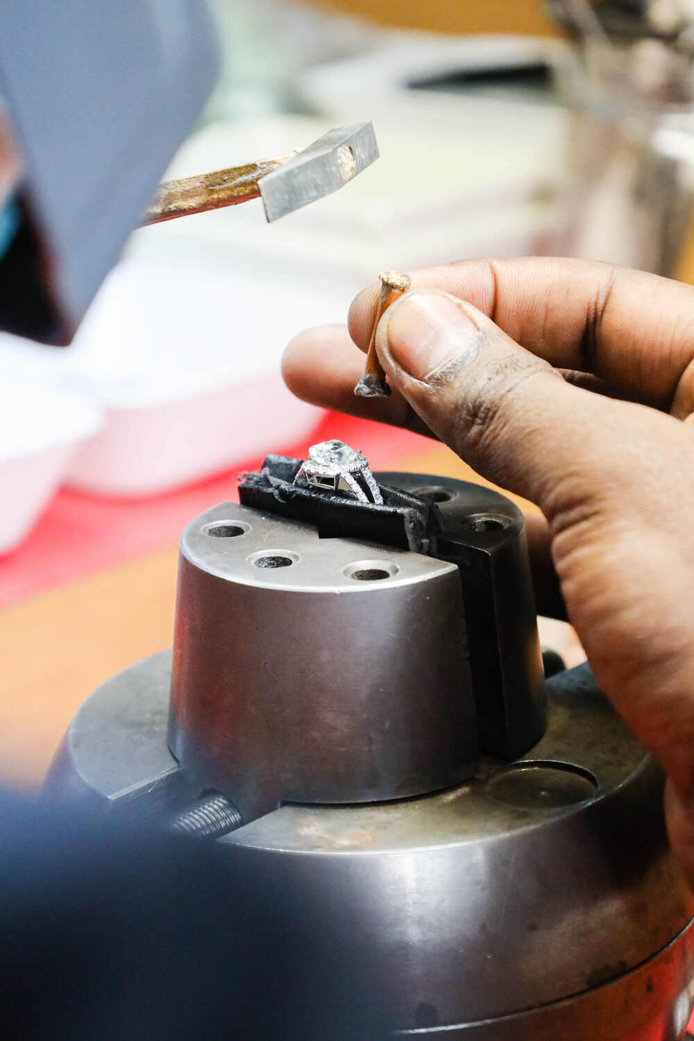 Gold & Diamond Cutting and Polishing Company in Dubai